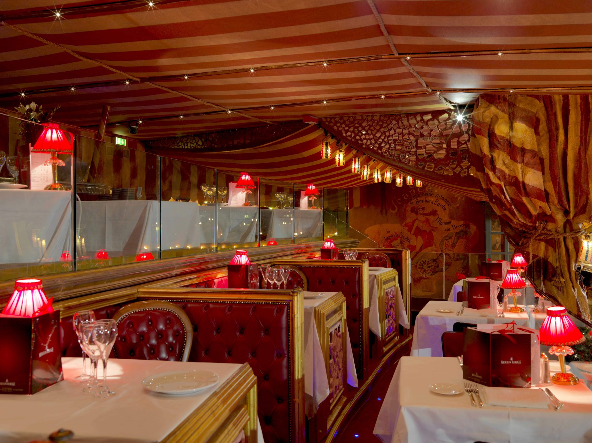 The venue - Moulin Rouge