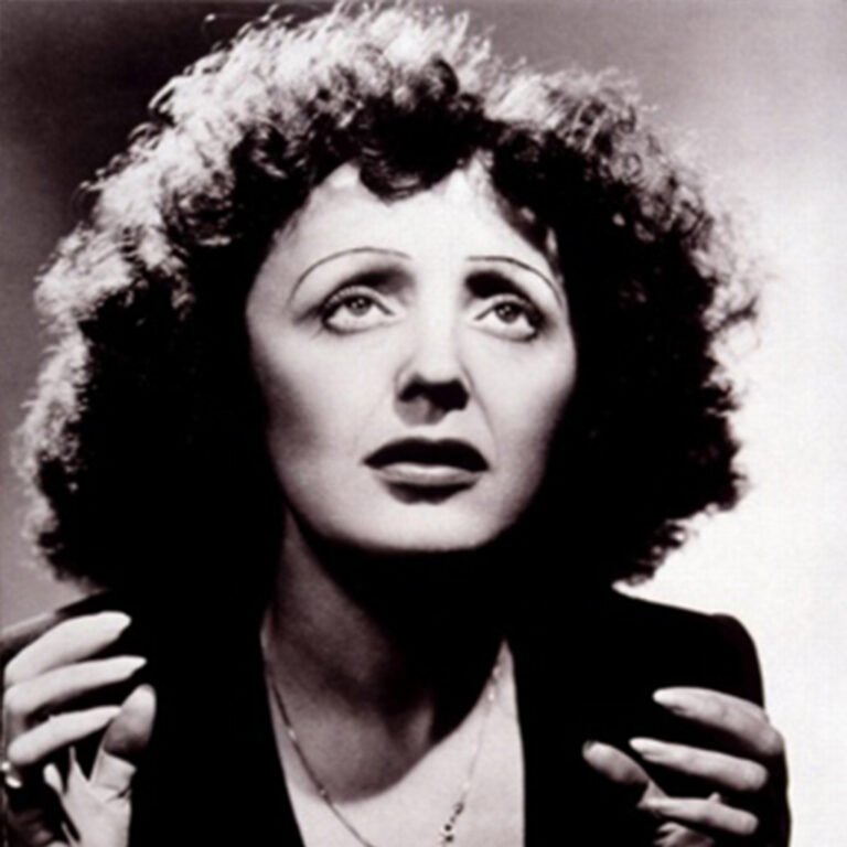 The dancers of the Moulin Rouge: artists made to amaze you!